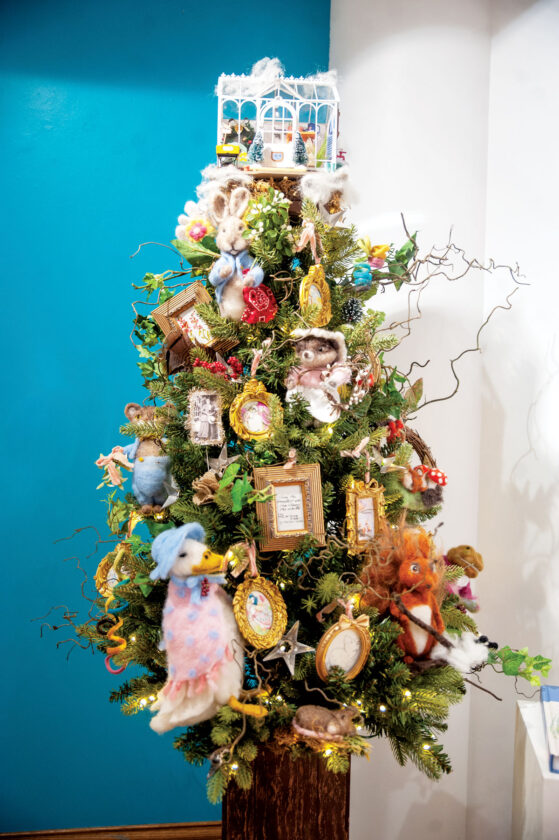 Parkersburg Art Center goes crazy fir Christmas tree exhibit | News ...